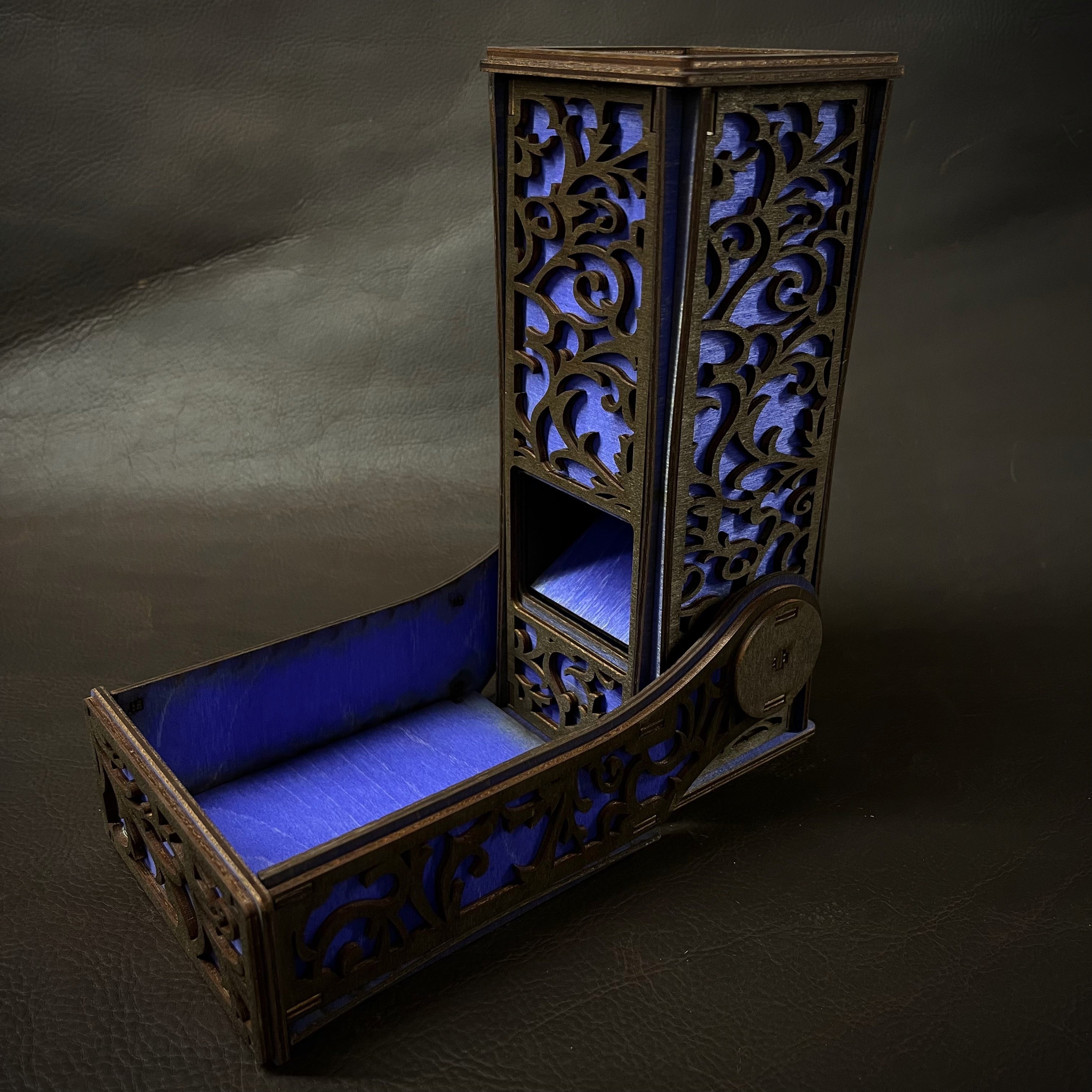 Collapsible Dice Tower – Talon & Claw